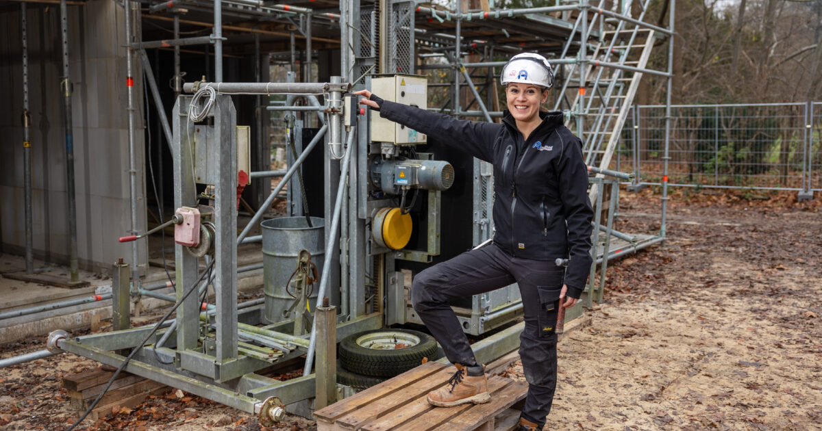 Bouw & Infra vakkrachten | Van kantoor naar keet: Eva verruilt het…